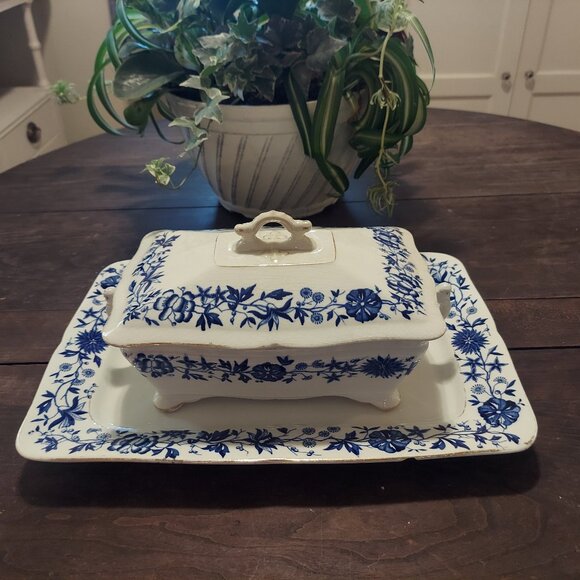 Mercer Pottery Co | Dining | Antique Mercer Pottery Co Covered Serving ...